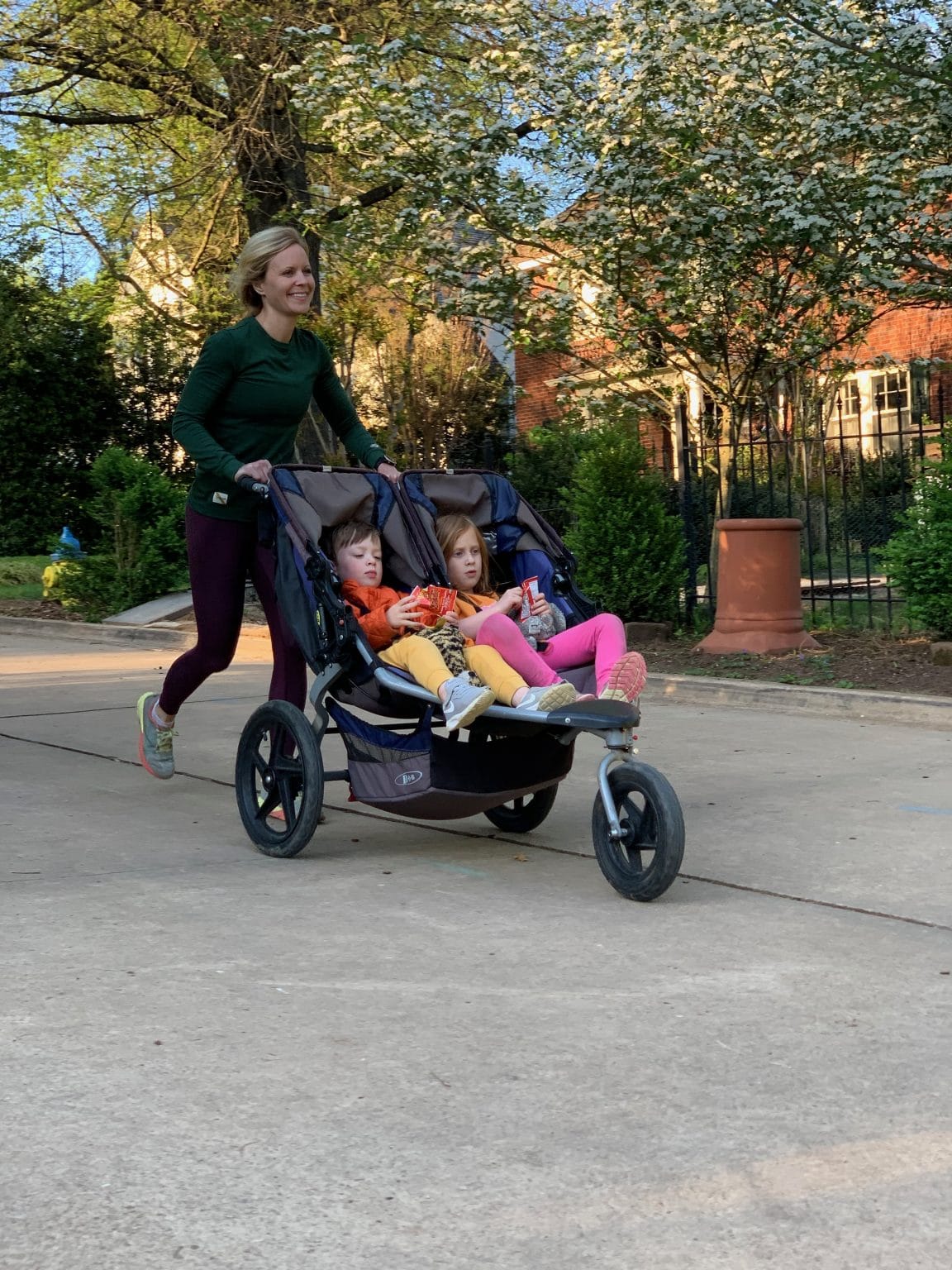 7 Best Running Strollers of 2023 - The Mother Runners
